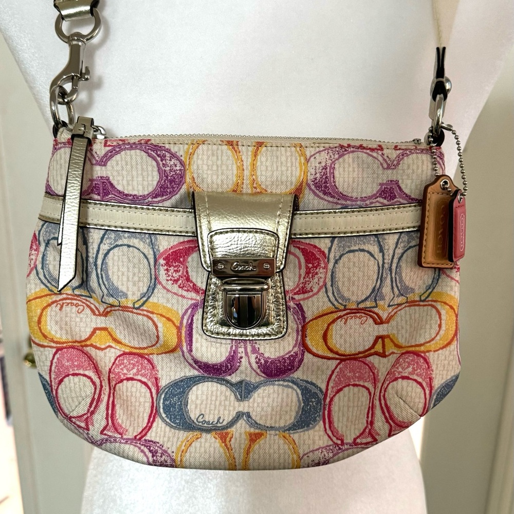 Coach Iconic Double-C Design Small Crossbody Bag. Can… - Gem